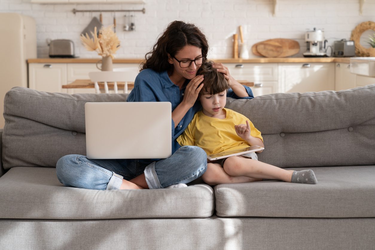 Internet threats: how to keep your child safe online? - EpozytywnaOpinia